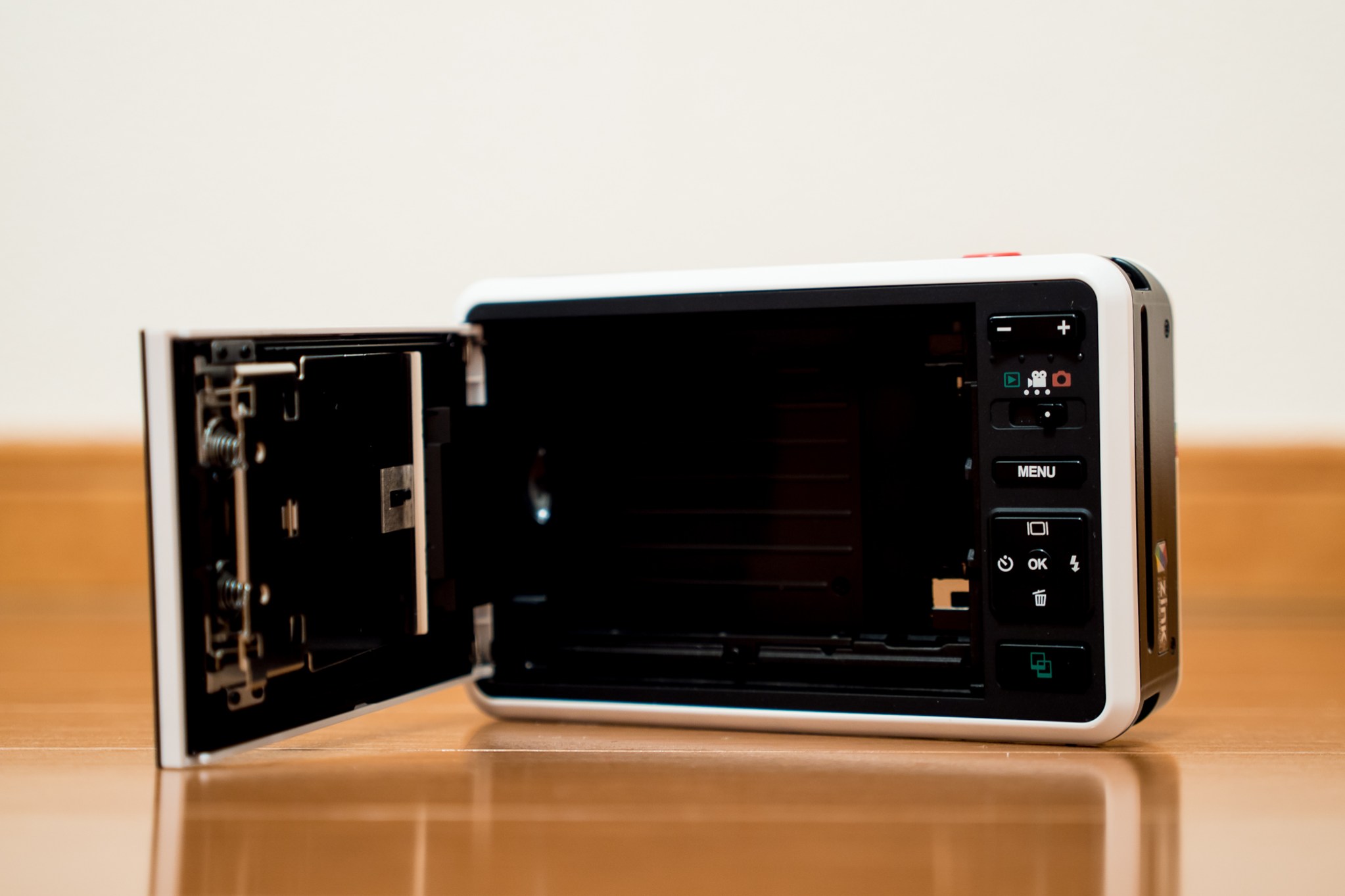 The Digital Instant – Polaroid Z2300 Unboxed – Mahalarp